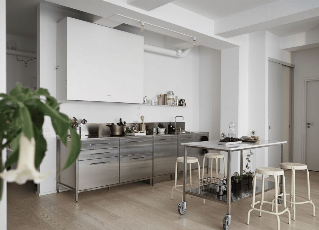 Kitchen(s) of the Week: 12 Cook Spaces in Stylish Stainless Steel ...