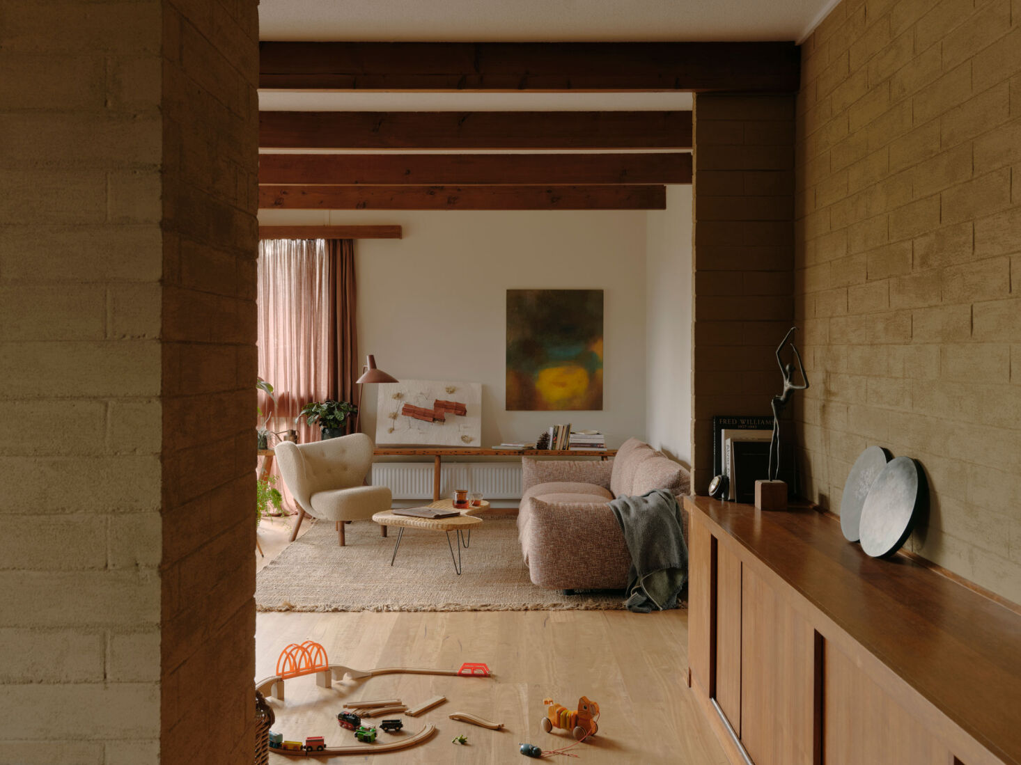 Monty Sibbel: A Sustainable Renovation by Nuud Studio