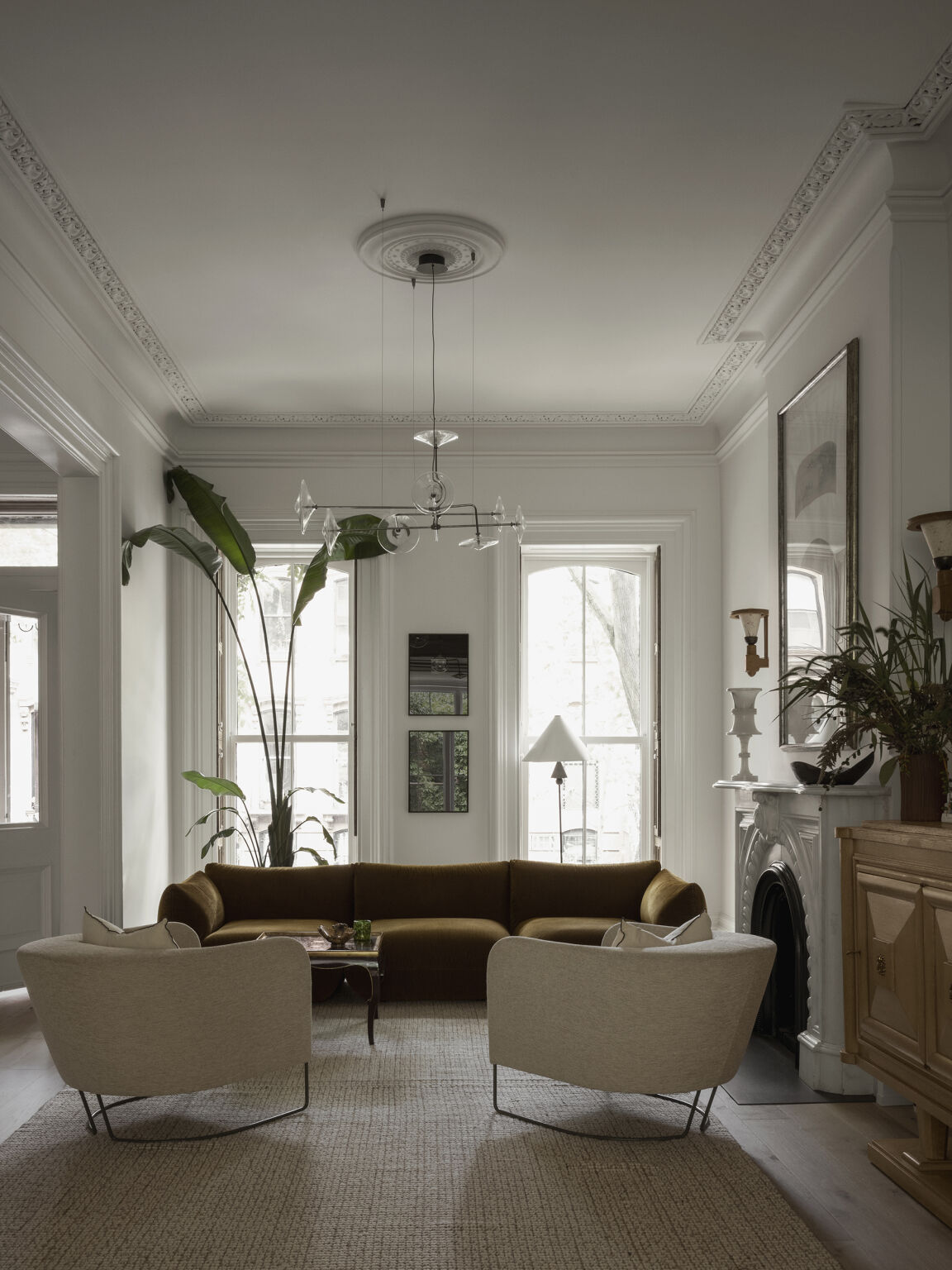 Adrienne Totoro's Brooklyn Brownstone Artfully Updated by Bangia Agostinho