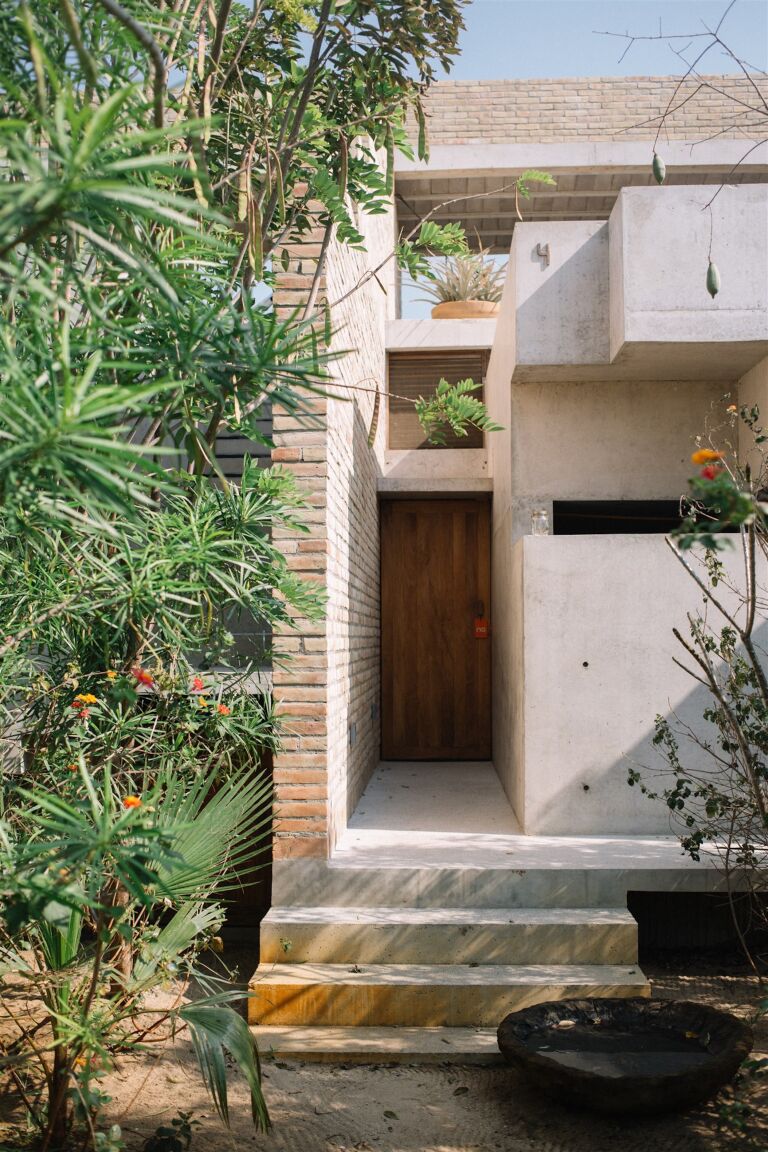 Hotel Terrestre: A Solar Powered, Open-Air Hotel in Puerto Escondido ...