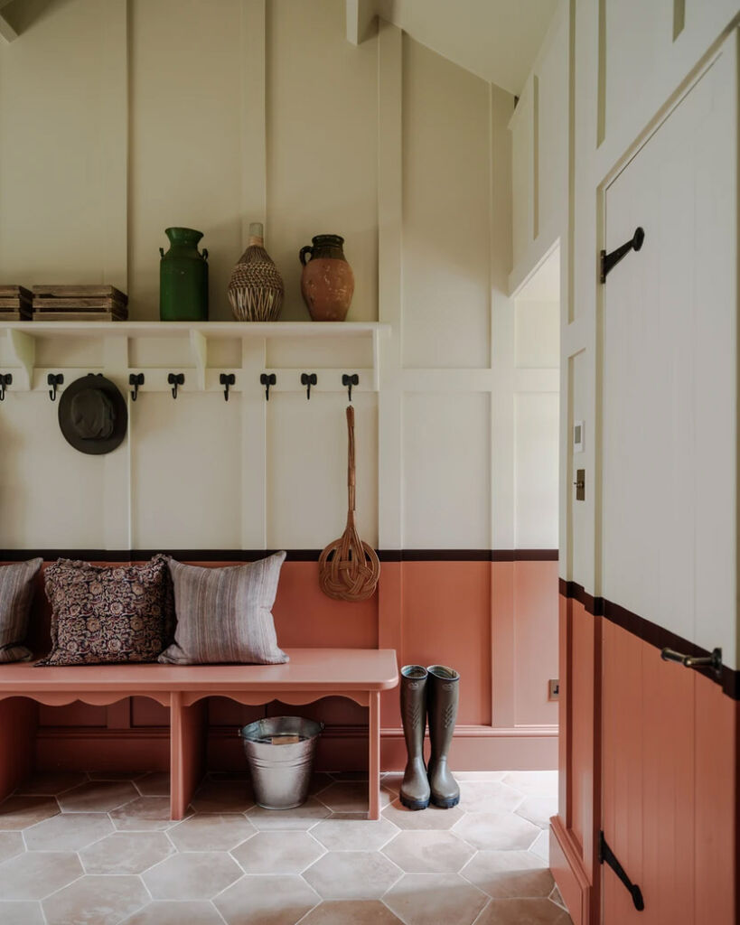 Kitchen of the Week: A Two-Tone Boot Room in Somerset by Parisian ...