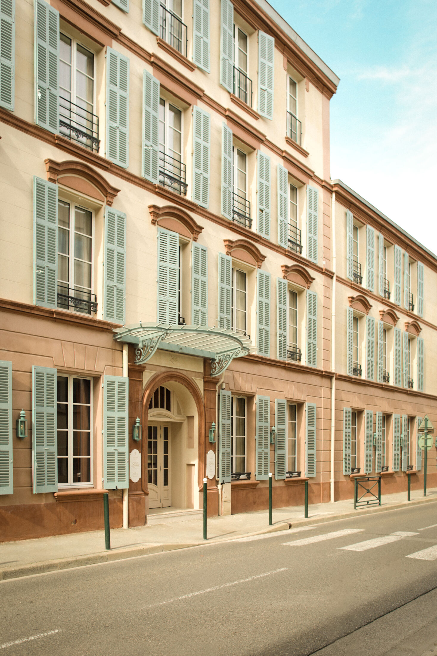 Hotel of the Moment: 11 Chic Design Ideas to Steal from Lilou in France ...