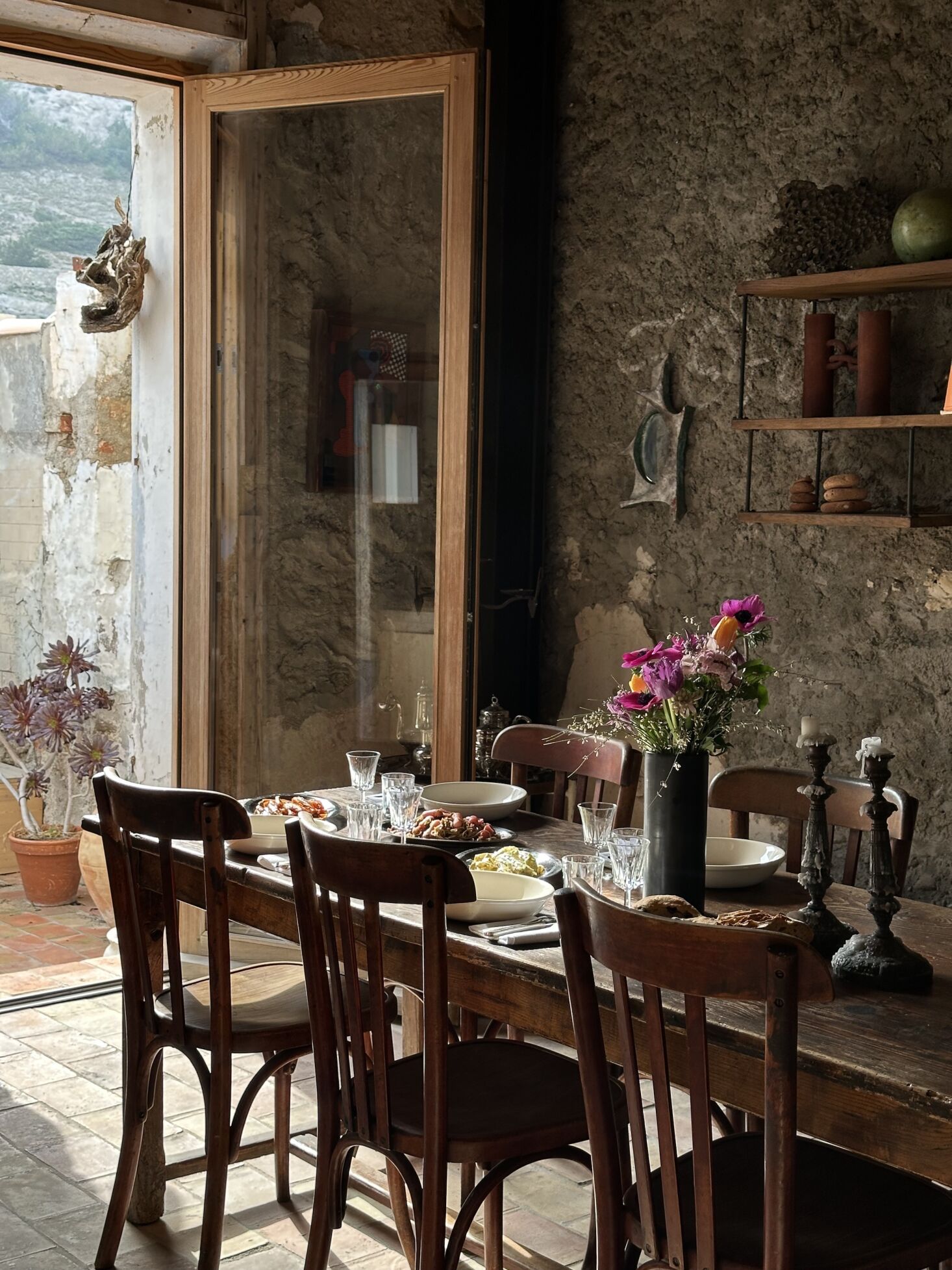 Samena in Marseille: A Seaside Romantic Ruin Turned Chic Rental House