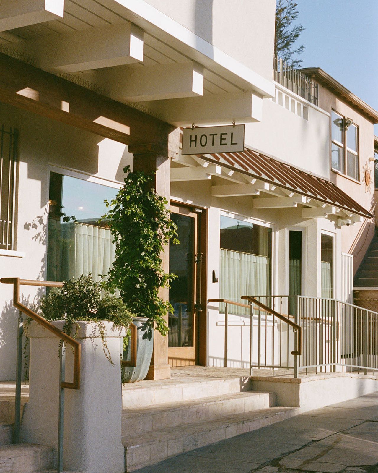 Vintage Inspired Hotel Vitorrja in Venice Los Angeles Gjelina Group ...
