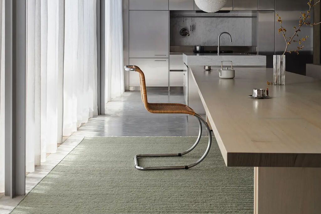 Best Area Rugs in Green for Living Rooms: 10 Easy Pieces