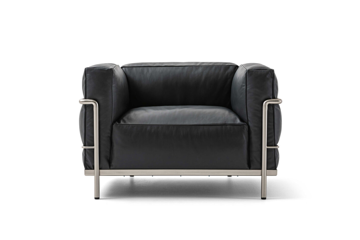 10 Easy Pieces: Chrome Framed Lounge Chairs - Remodelista
