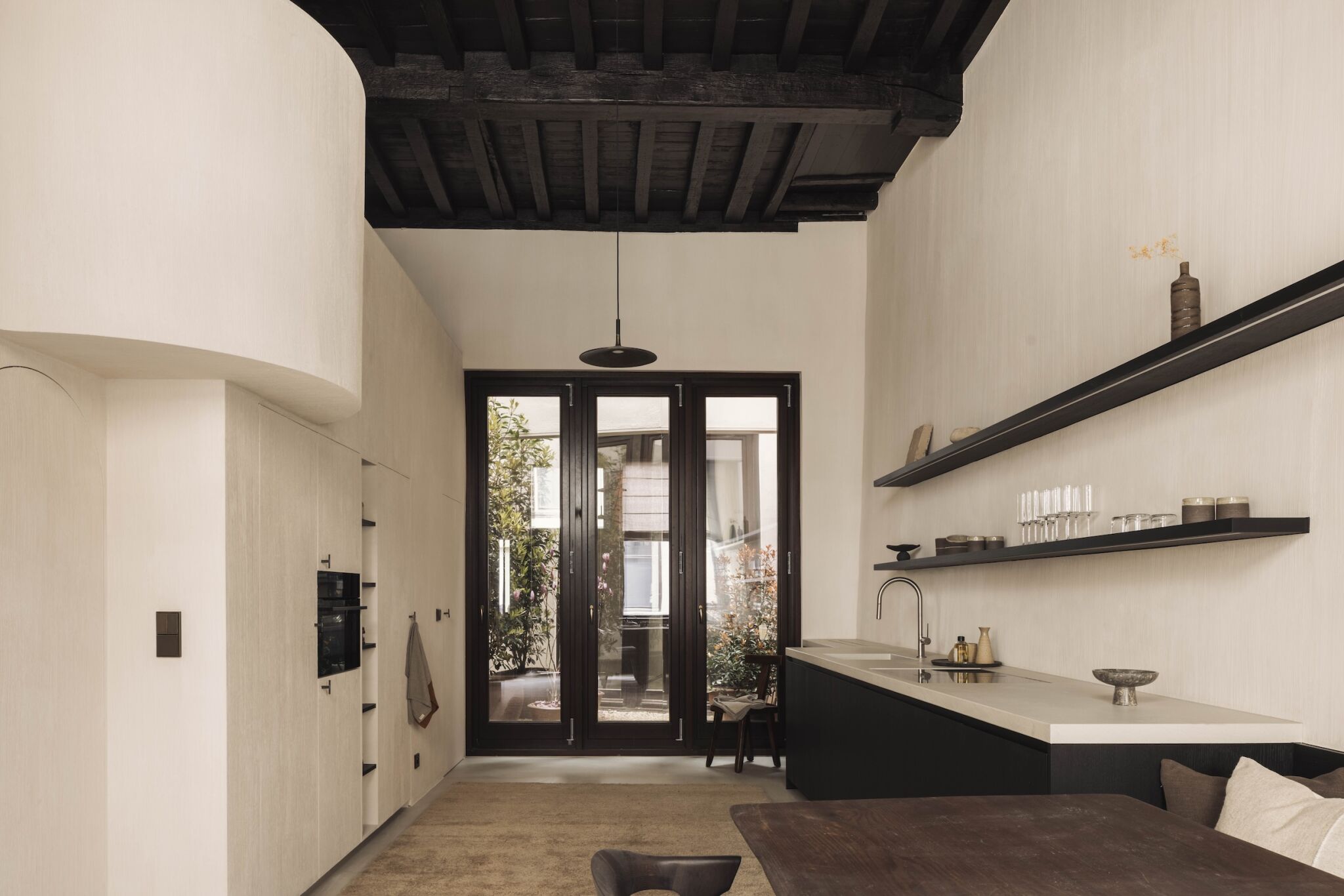 Next-Level Flip House: Maison Osain's High-Style Reinvention of a ...