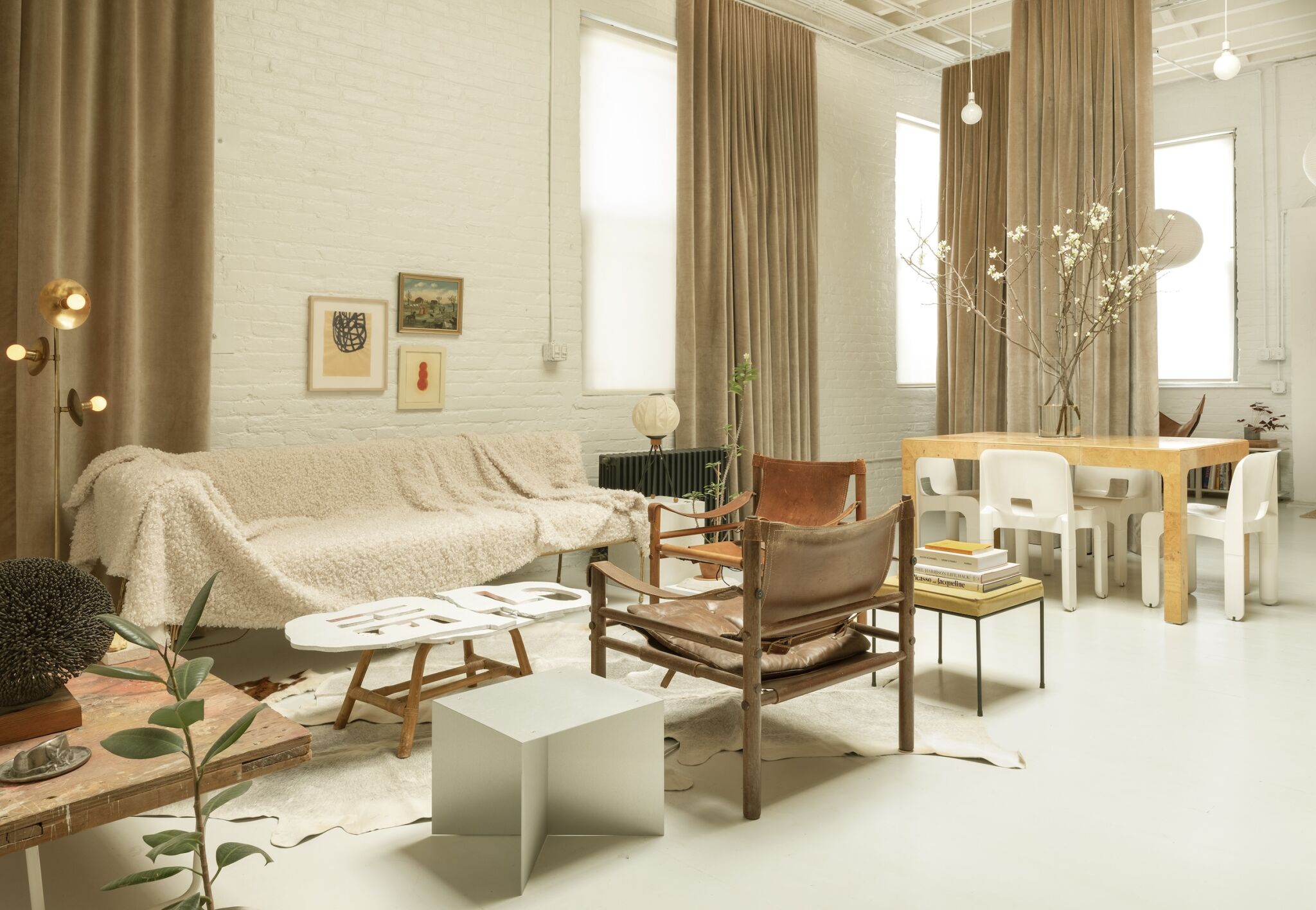 Brick Warehouse Transformed into Live-Work Quarters and Art Gallery in ...