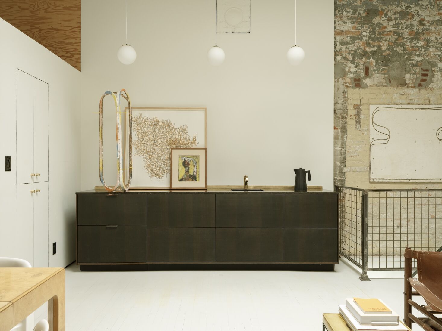 Brick Warehouse Transformed into Live-Work Quarters and Art Gallery in ...