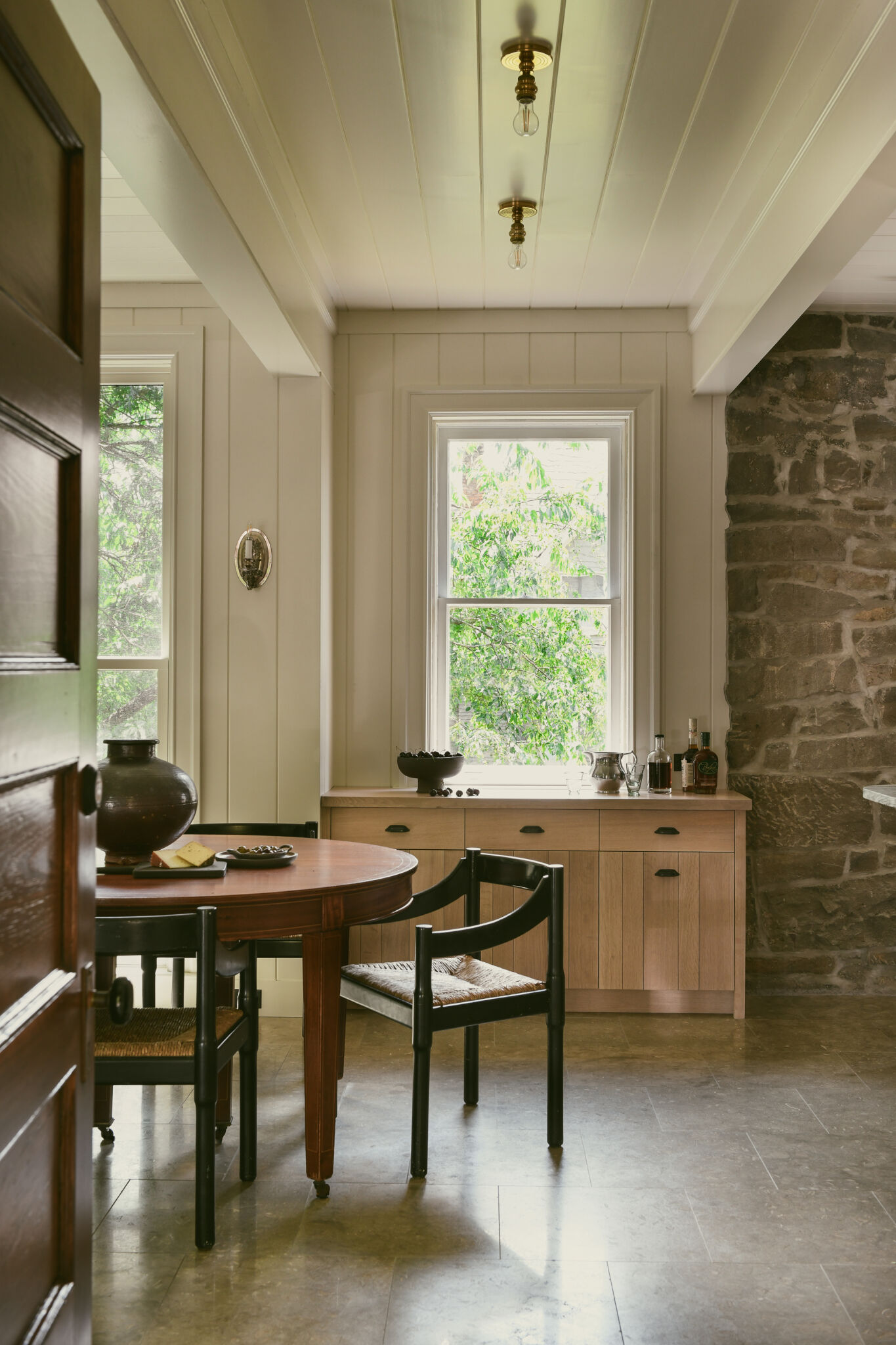 Inside an Earthy Kitchen in the Suburbs of Pittsburgh