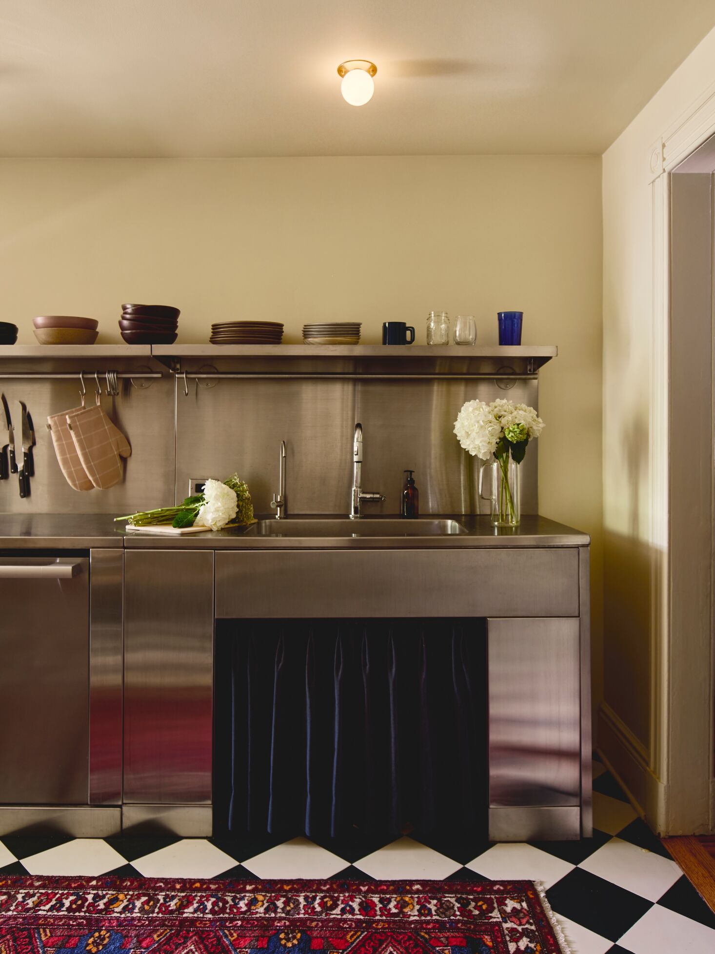 A Stainless Steel Kitchen—with Warmth