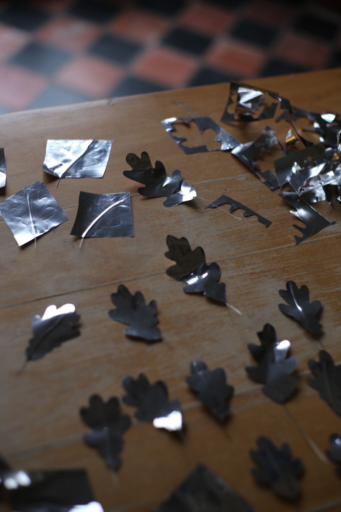 DIY Easy Festive Holiday Decor: Silver Oak Branches