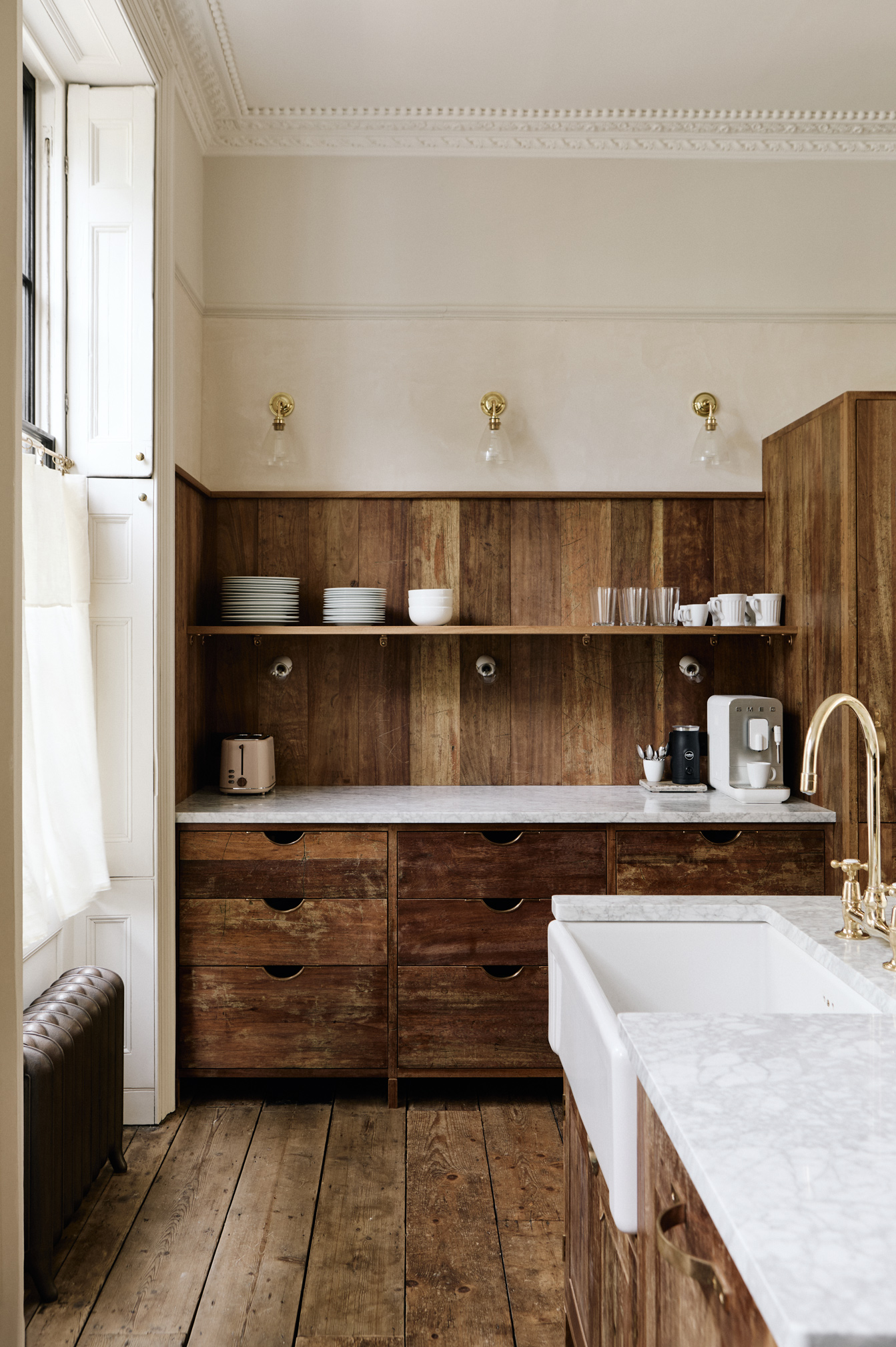 A New London Kitchen Tailor-made for Its Georgian Townhouse Setting