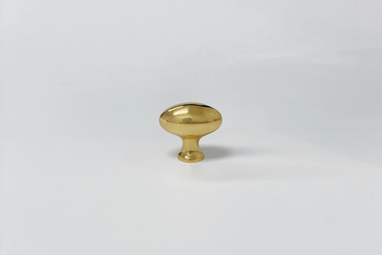 Top Oval Lozenge-Shaped Cabinet Pulls: 10 Easy Pieces