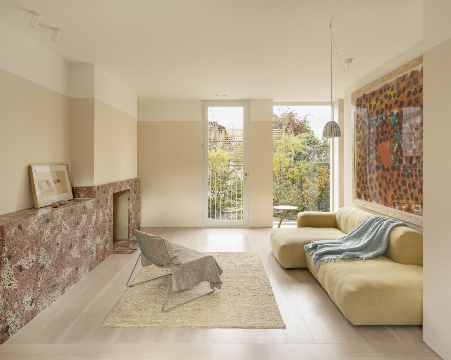 Inside a Colorful-Yet-Restrained Family Home That Doubles As an Art Gallery