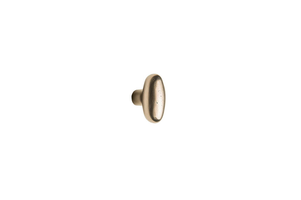 Top Oval Lozenge-Shaped Cabinet Pulls: 10 Easy Pieces