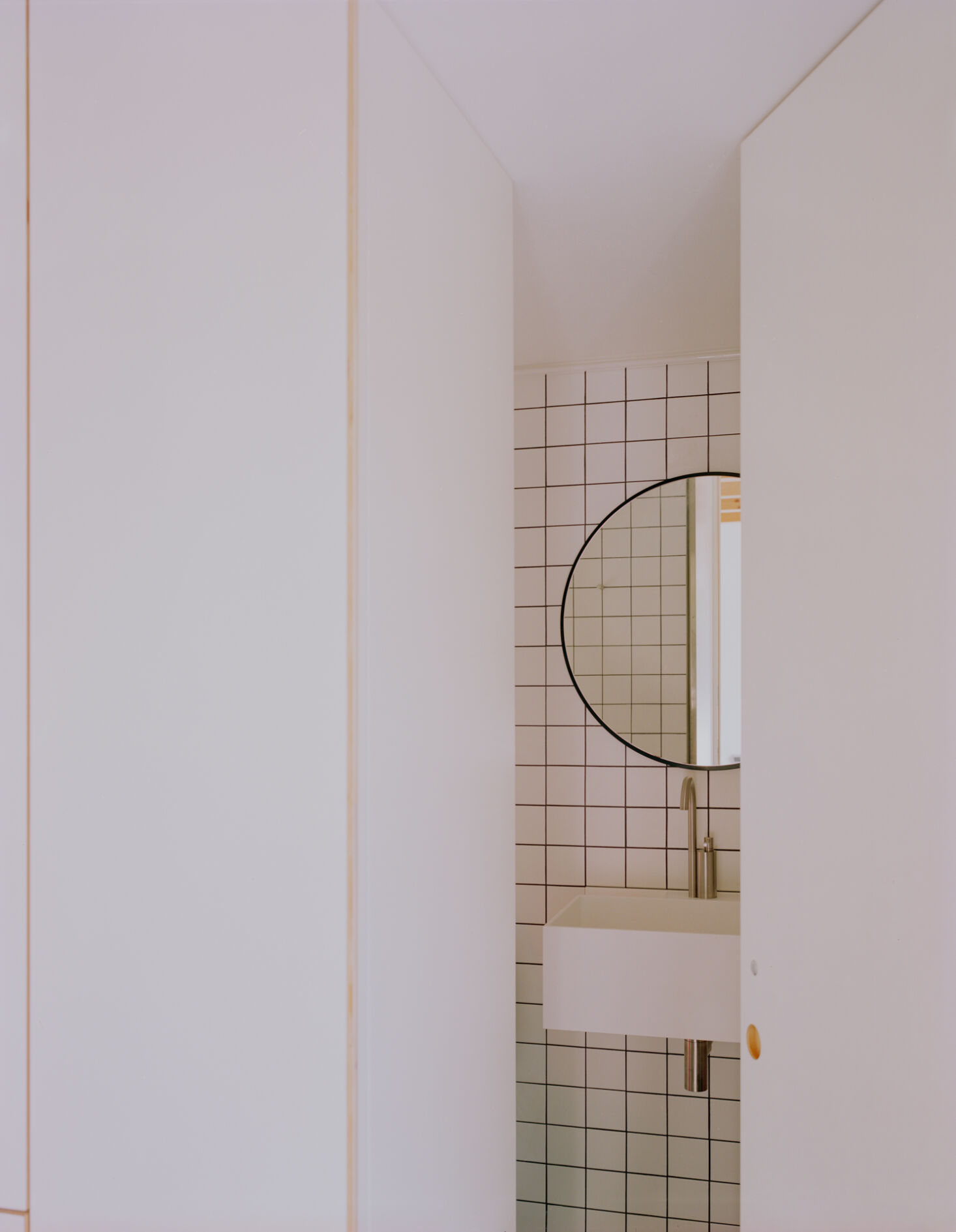 Creative Reuse Masterpiece: A Modernist Vacation House from an ...