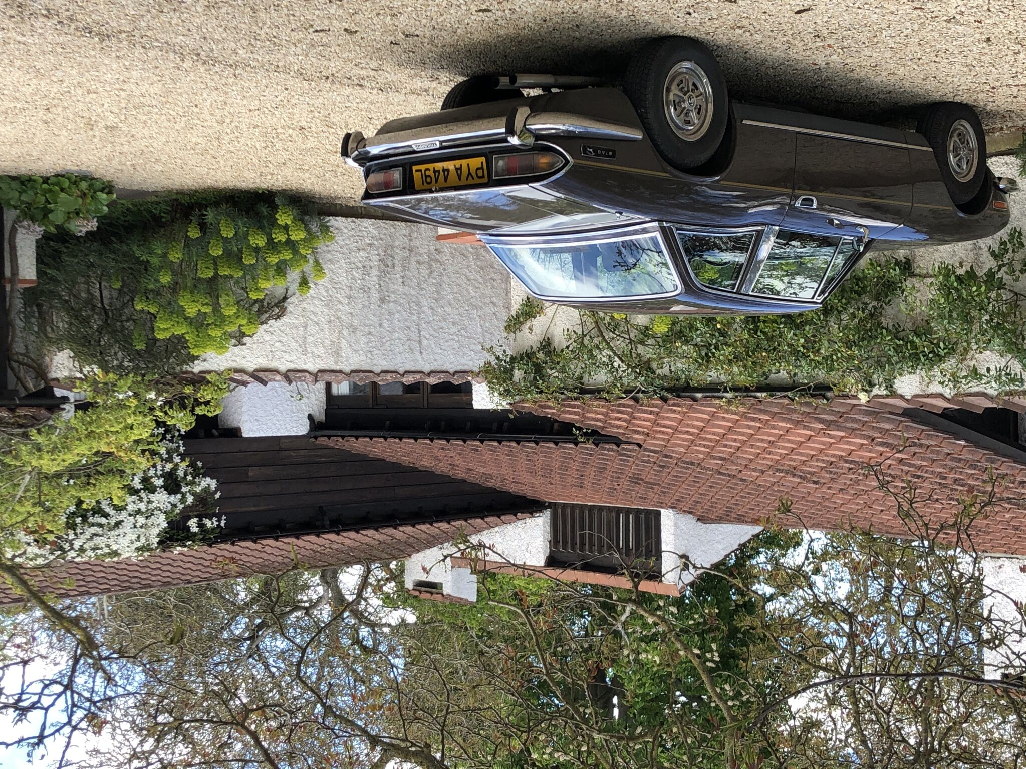 Gary Collins' Home at Turn End by British Architect Peter Aldington