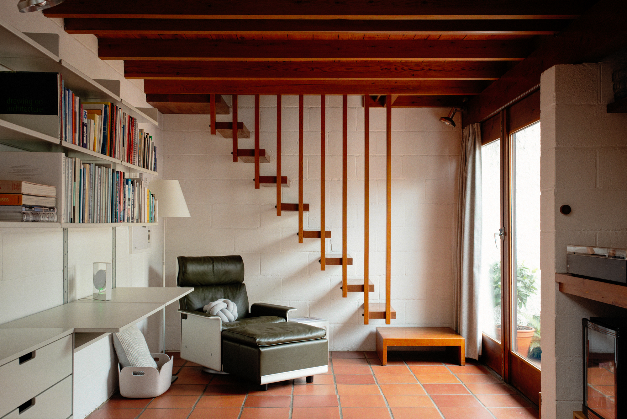 Gary Collins' Home at Turn End by British Architect Peter Aldington