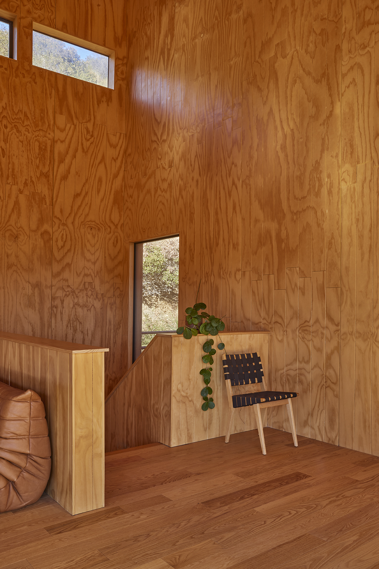 Measured Warmth: Designer Beatrice Faverjon’s Topanga Canyon Vacation House