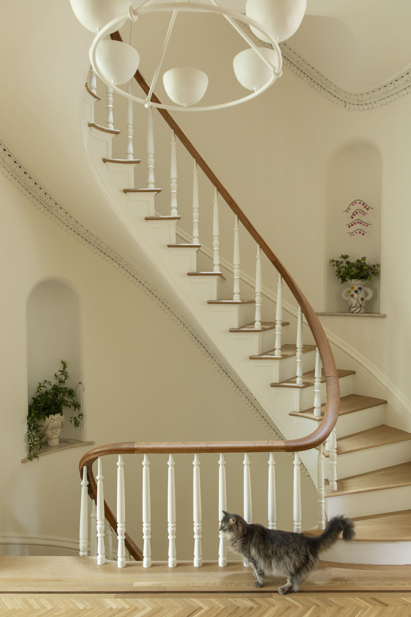 Inside an Interior Designer's 1850s Anglo-Italianate Brownstone in Brooklyn